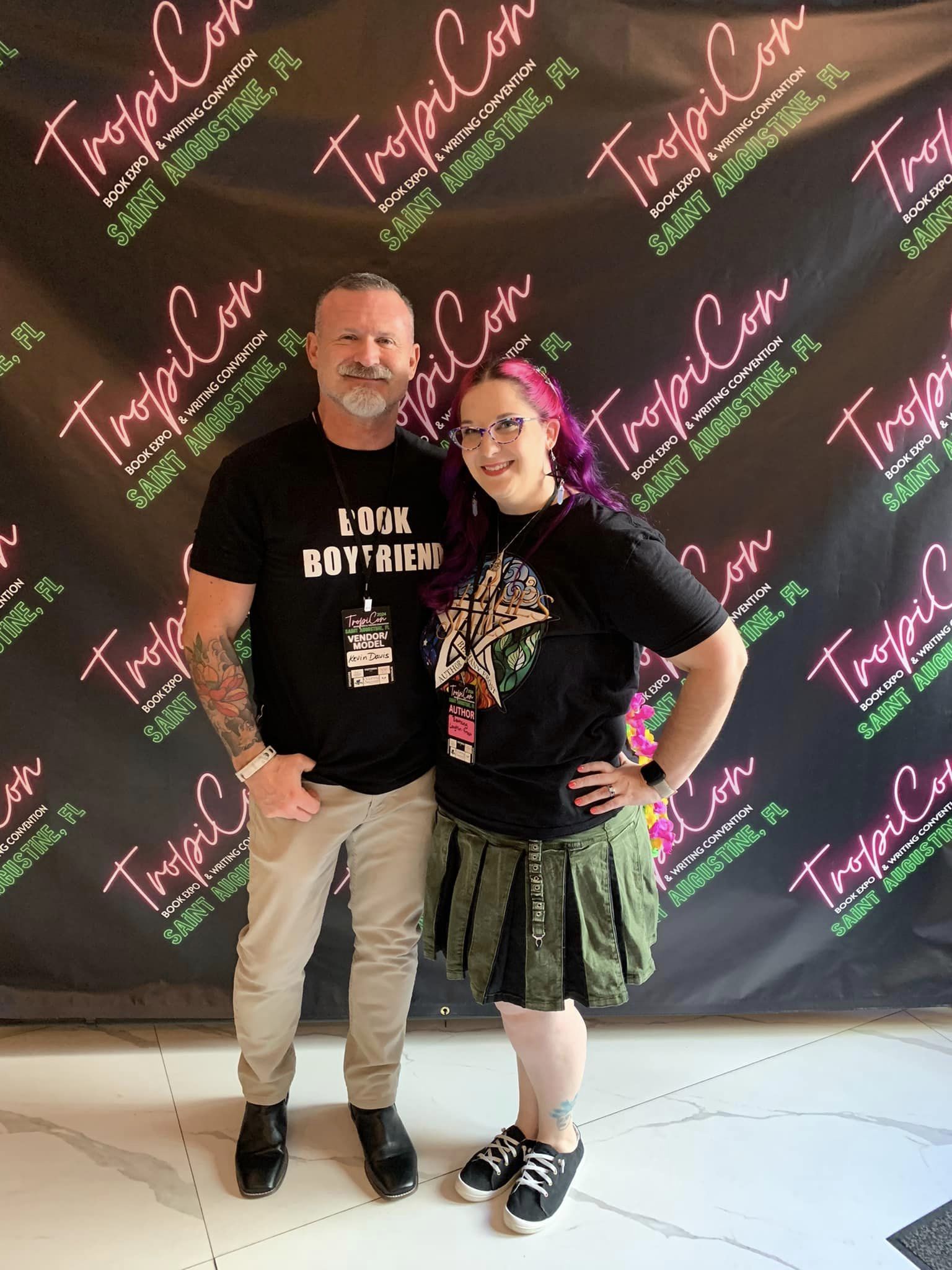 How TropiCon 2024 went! – Author Bethany Loughlin-Frost