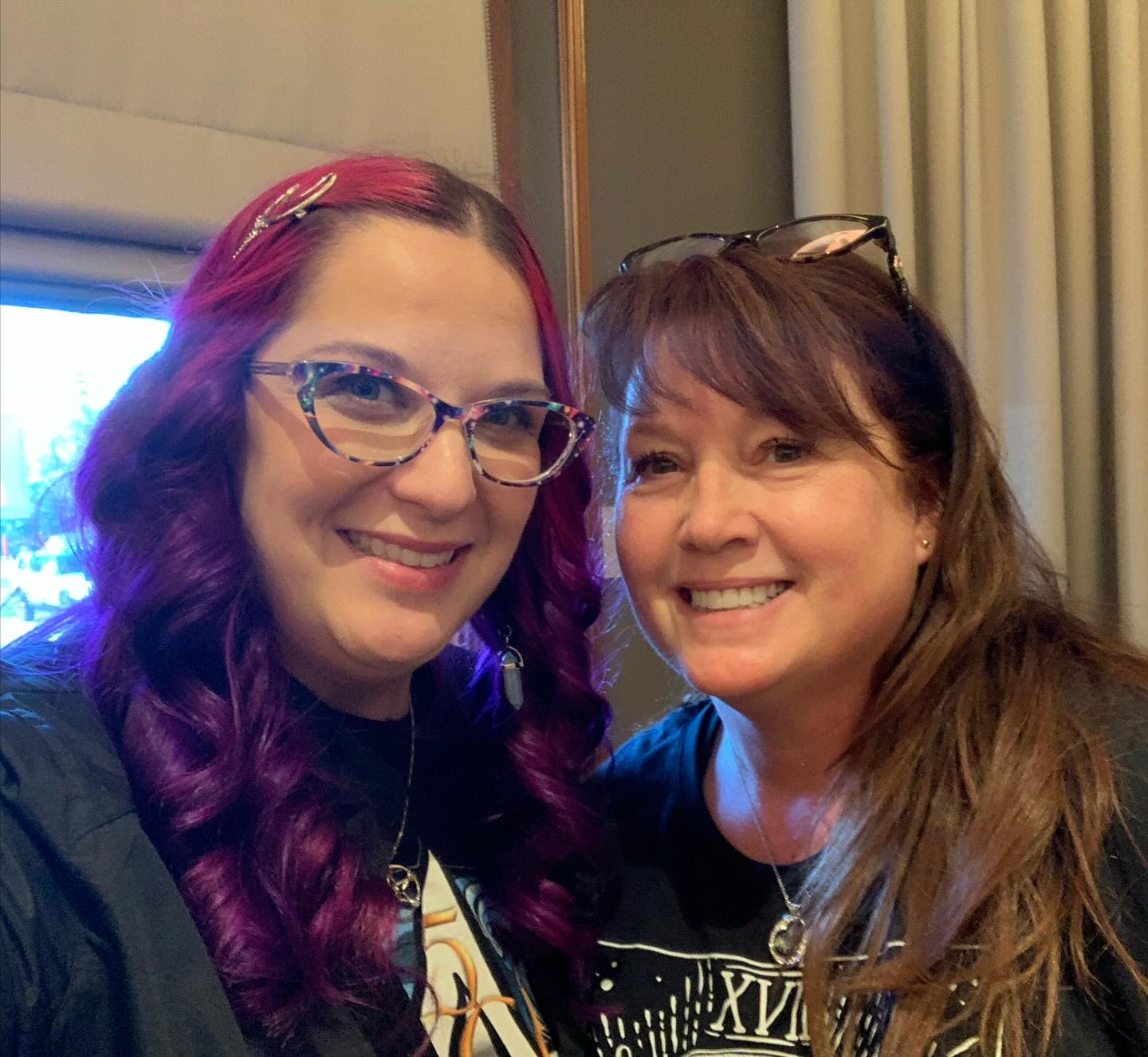 How TropiCon 2024 went! – Author Bethany Loughlin-Frost